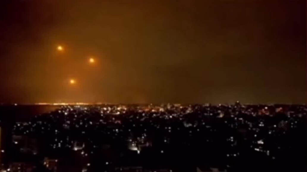 3 Orbs over Israel on a live French TV broadcast - Giza Community