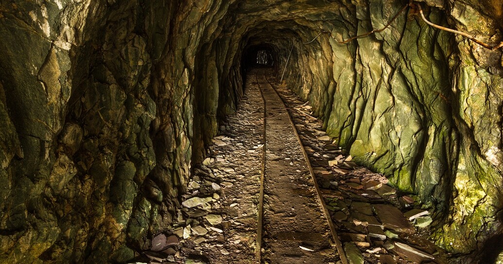 Strange life forms create an “alien” ecosystem in an abandoned uranium ...